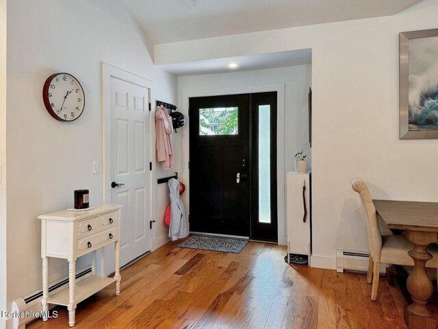 house with 4 bedroom, Williamstown MA ES104010784
