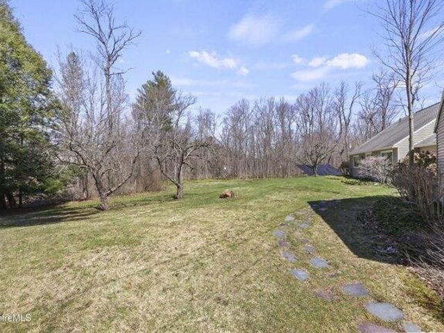 house with 4 bedroom, Williamstown MA ES104044836