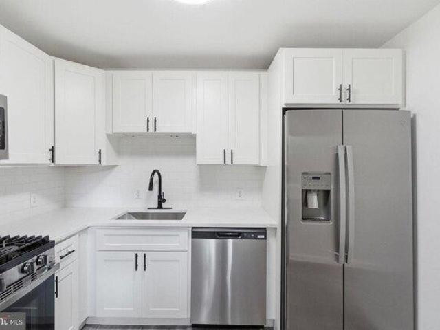 house with 4 bedroom, Williamstown NJ ES105159804