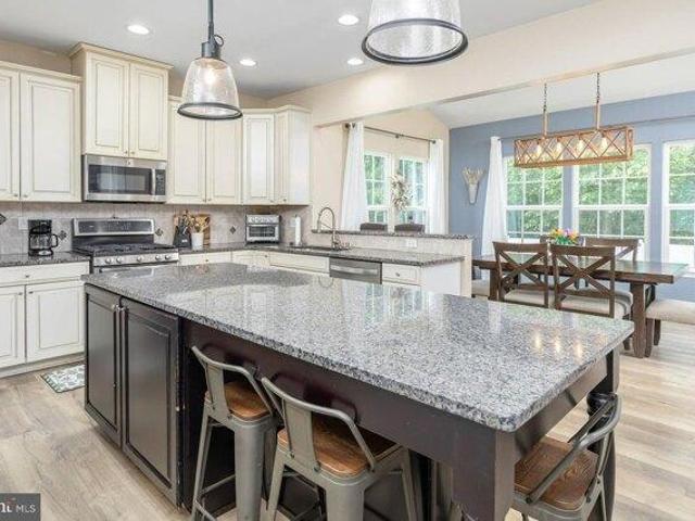 house with 4 bedroom, Williamstown NJ ES105202376