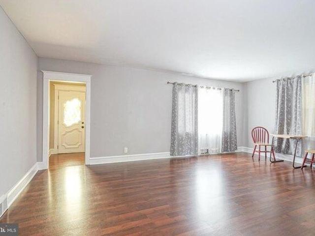 house with 4 bedroom, Williamstown NJ ES105206147