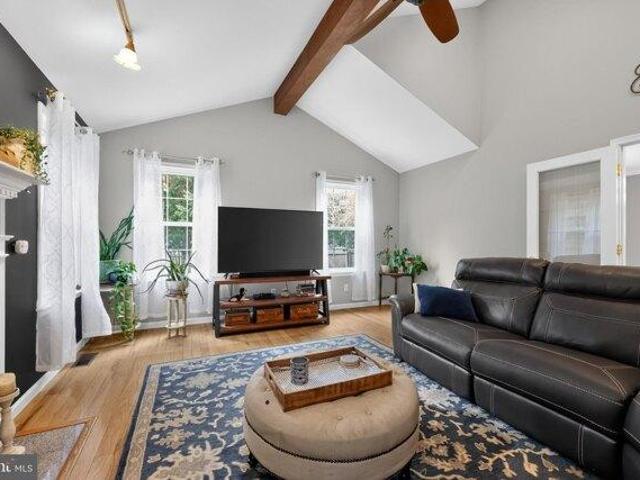house with 4 bedroom, Williamstown NJ ES105207071