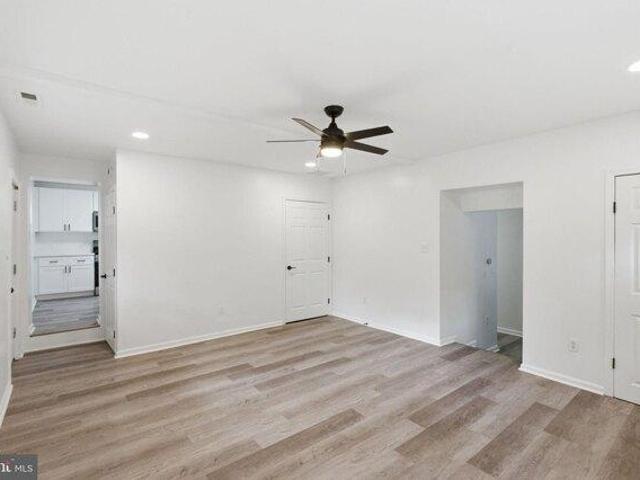 house with 4 bedroom, Williamstown NJ ES105320115