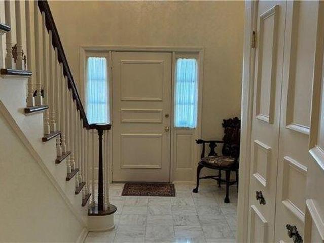 house with 4 bedroom, Williamsville NY ES104905088