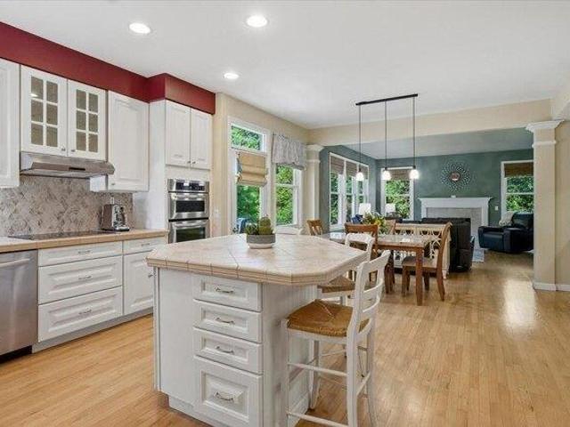 house with 4 bedroom, Williston VT DS104299027