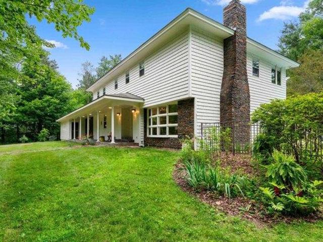 house with 4 bedroom, Williston VT ES105229691