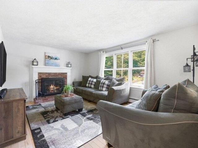 house with 4 bedroom, Wilmington MA DLS103071606