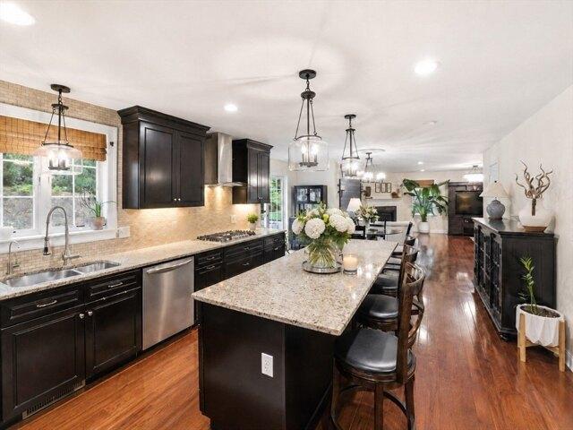 house with 4 bedroom, Wilmington MA ES104605548