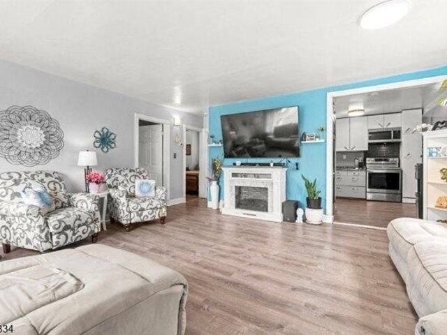 house with 4 bedroom, Woodbridge NJ DLS101750200