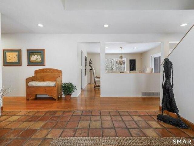house with 4 bedroom, Woodbridge CT DS102215218