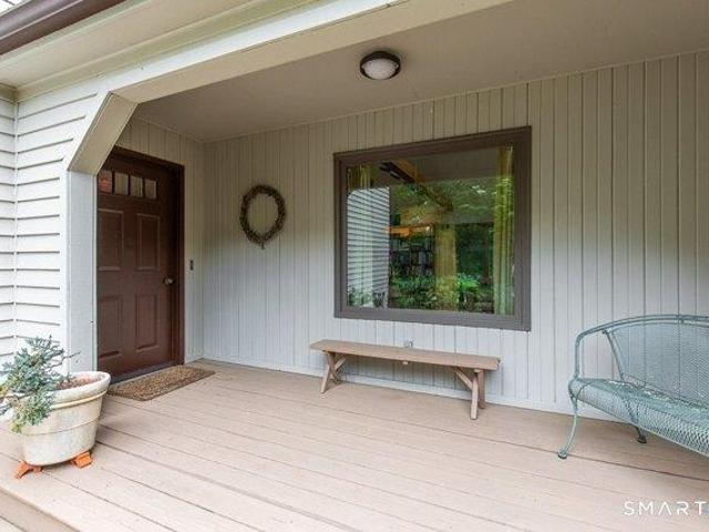 house with 4 bedroom, Woodbridge CT ES104264118