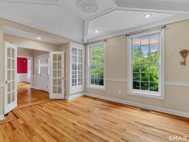 house with 4 bedroom, Woodbridge CT ES105192117