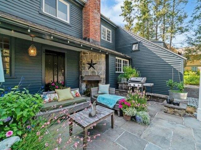 house with 4 bedroom, Woodbury CT DLS101628050