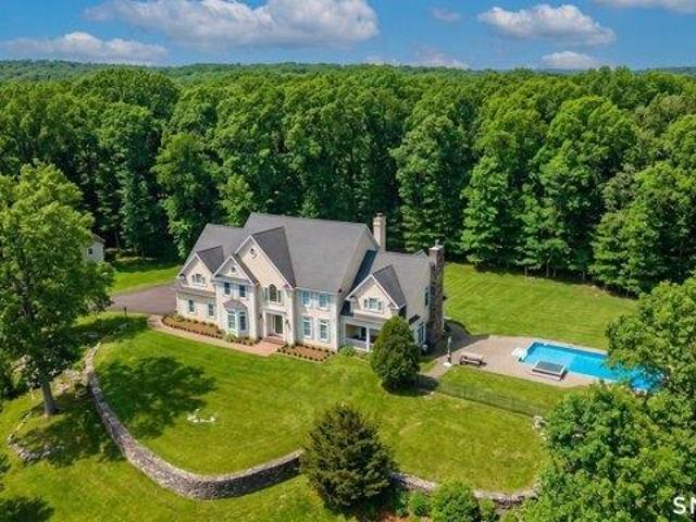 house with 4 bedroom, Woodbury CT DS104113822