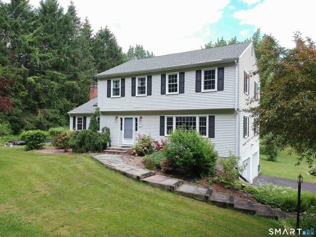 house with 4 bedroom, Woodbury CT DS104333187