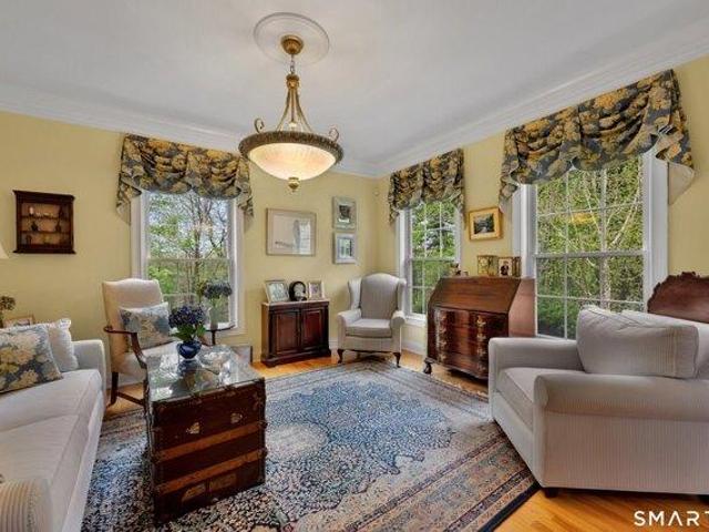 house with 4 bedroom, Woodbury CT ES104374014