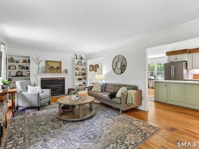 house with 4 bedroom, Woodbury CT ES104512875