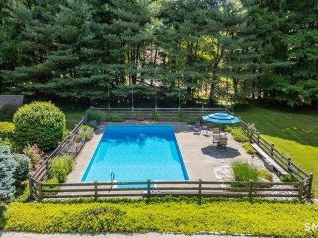 house with 4 bedroom, Woodbury CT ES104852387