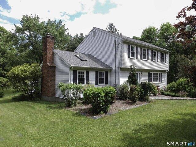 house with 4 bedroom, Woodbury CT ES104808249