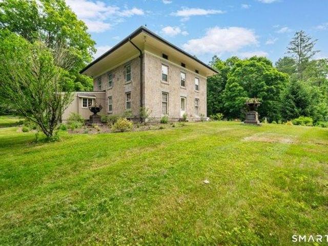 house with 4 bedroom, Woodbury CT ES105113083