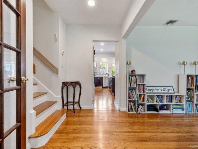 house with 4 bedroom, Woodmere NY ES103619807