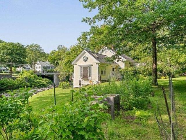 house with 4 bedroom, Woodstock VT ES105104780