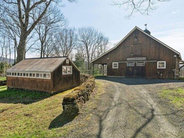 house with 4 bedroom, Woodstock VT ES105106970