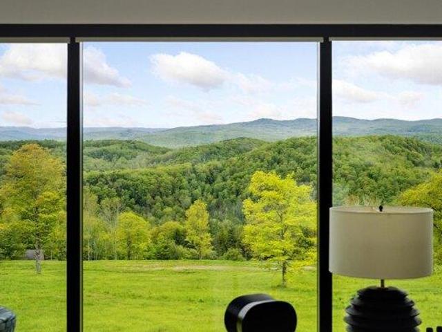house with 4 bedroom, Woodstock VT ES105191240