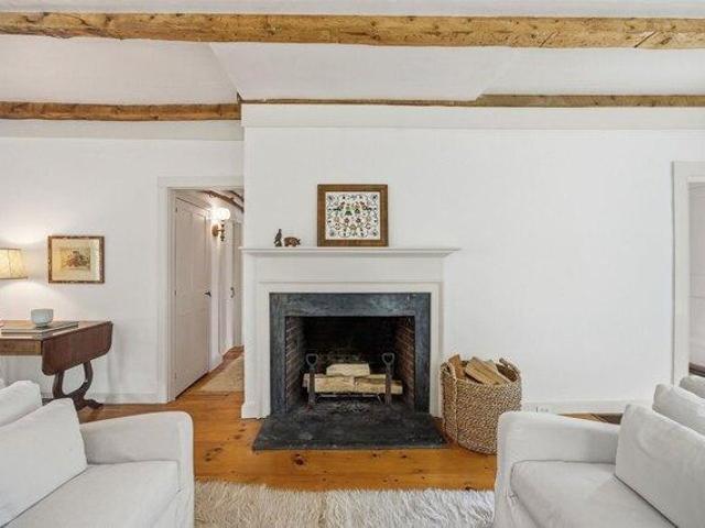 house with 4 bedroom, Woodstock VT ES105255041