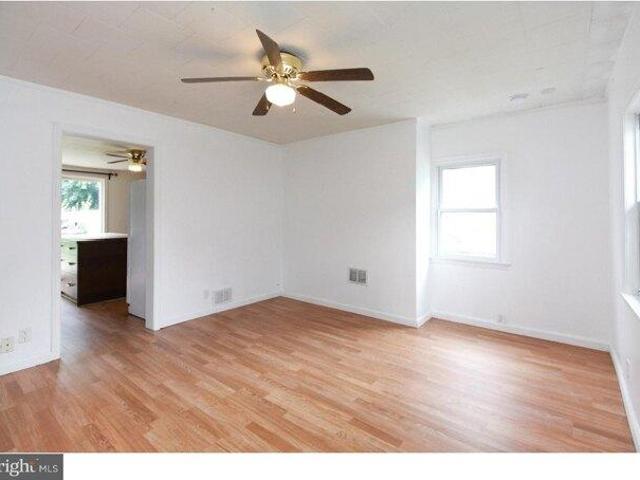 house with 4 bedroom, Woodstown NJ ES105173737