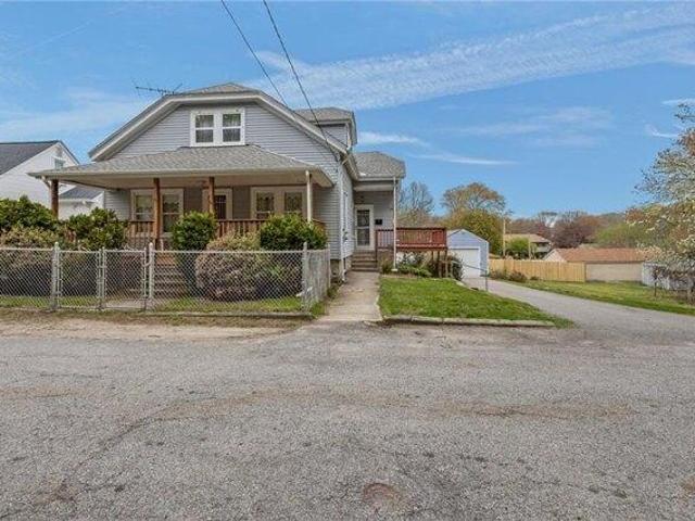 house with 4 bedroom, Woonsocket RI DLS102119037