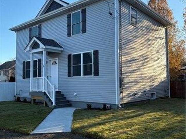 house with 4 bedroom, Woonsocket RI DLS102214992