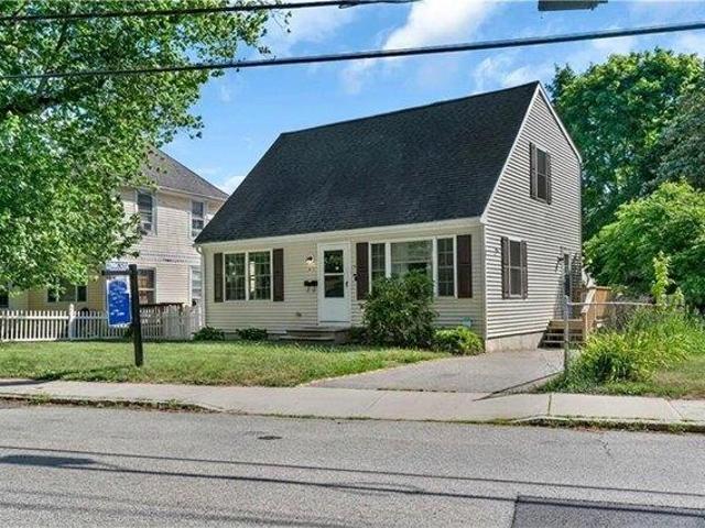 house with 4 bedroom, Woonsocket RI DS104331094