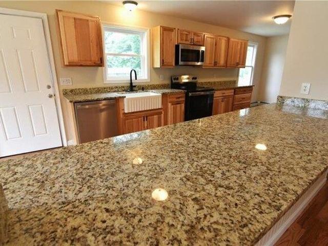 house with 4 bedroom, Woonsocket RI DS104352765