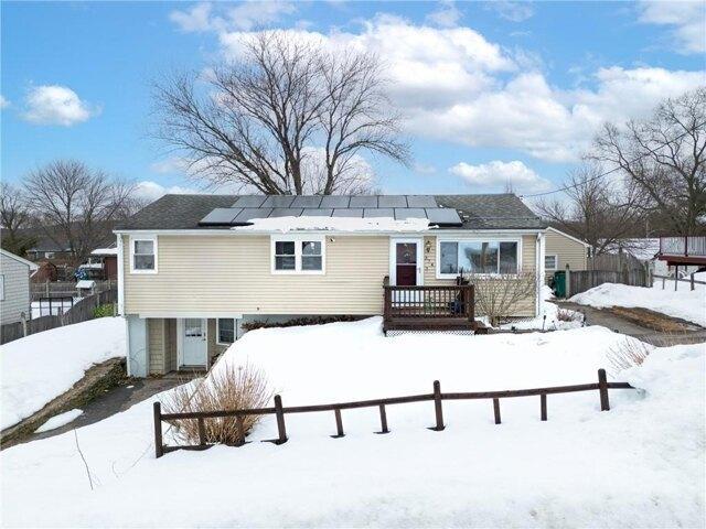 house with 4 bedroom, Woonsocket RI DS102121387