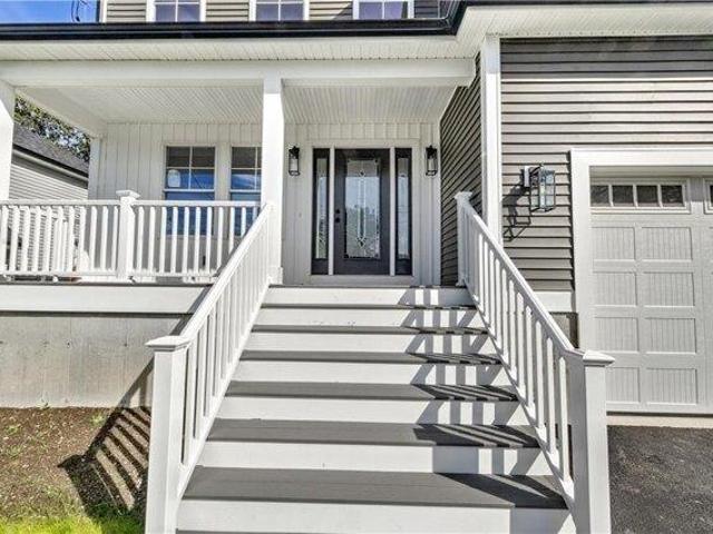 house with 4 bedroom, Woonsocket RI DS102443405