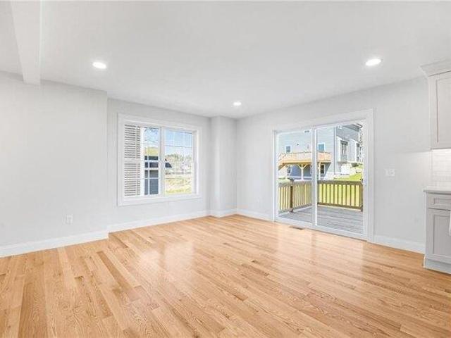 house with 4 bedroom, Woonsocket RI DS102478035