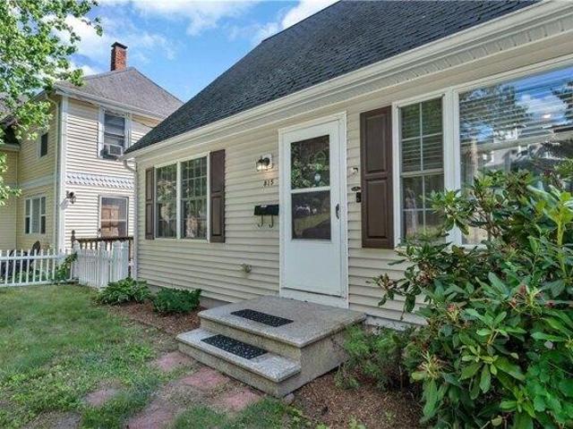 house with 4 bedroom, Woonsocket RI ES104544135