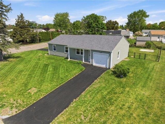 house with 4 bedroom, Woonsocket RI ES103020484