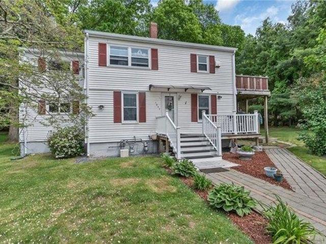house with 4 bedroom, Woonsocket RI ES103163319