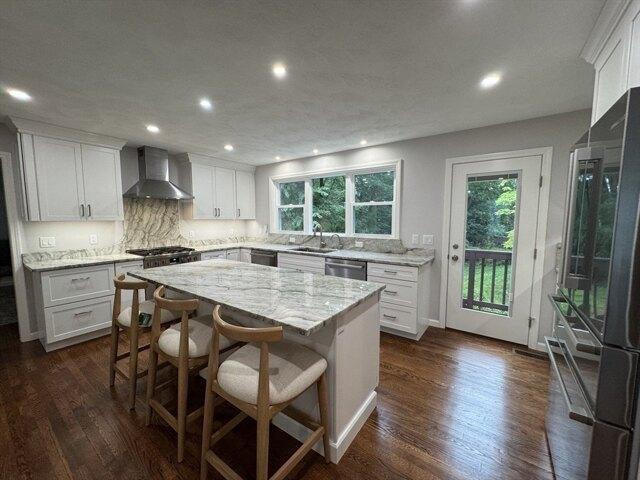 house with 4 bedroom, Woburn MA DLS102212157