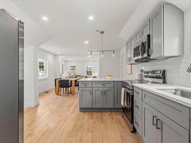 house with 4 bedroom, Woburn MA DS103434330