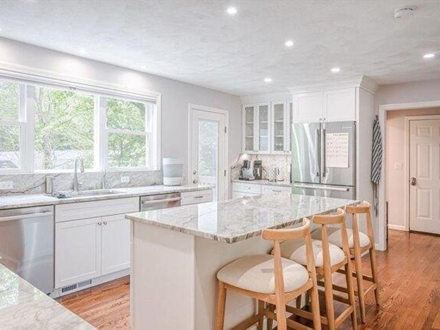 house with 4 bedroom, Woburn MA DS103016936
