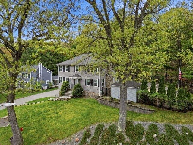 house with 4 bedroom, Woburn MA ES102860719