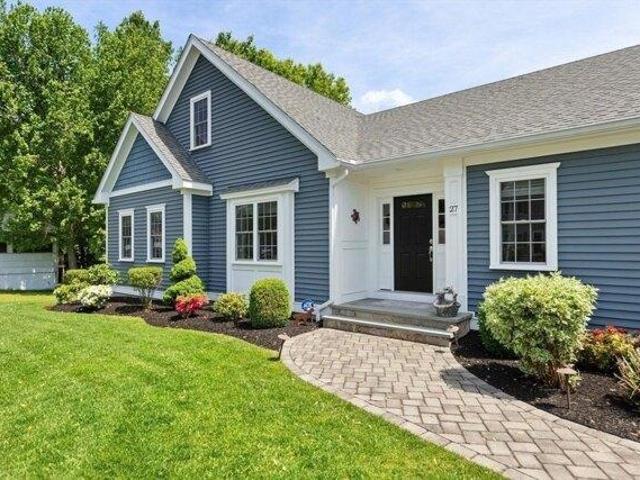 house with 4 bedroom, Woburn MA ES103498231