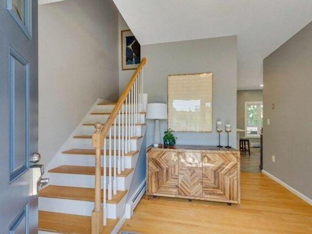 house with 4 bedroom, Woburn MA ES103500239