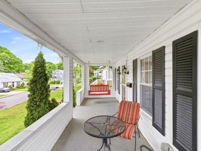 house with 4 bedroom, Woburn MA ES103035129