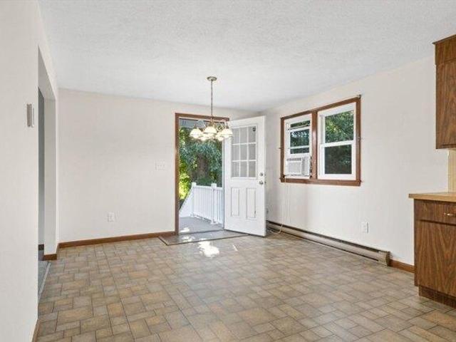 house with 4 bedroom, Woburn MA ES105142895