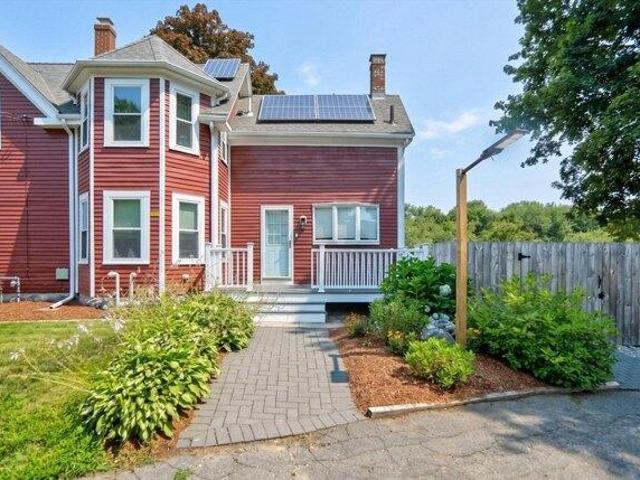 house with 4 bedroom, Woburn MA ES105143639