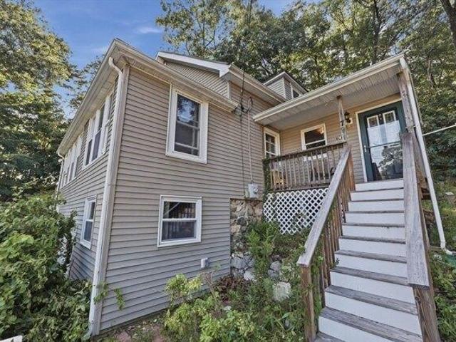 house with 4 bedroom, Woburn MA ES105240930